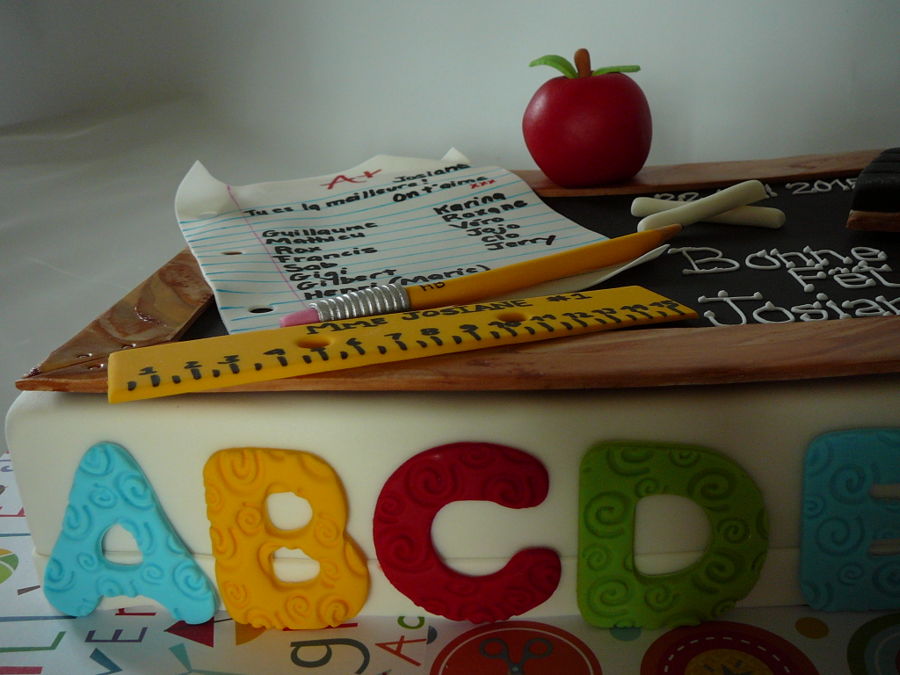 Blackboard School Cake - CakeCentral.com