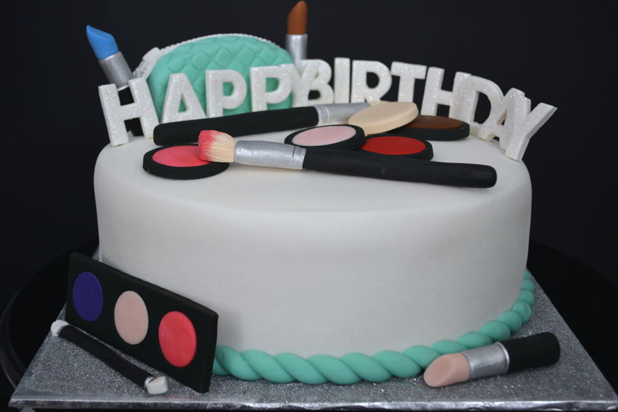 Make-Up Cake - CakeCentral.com