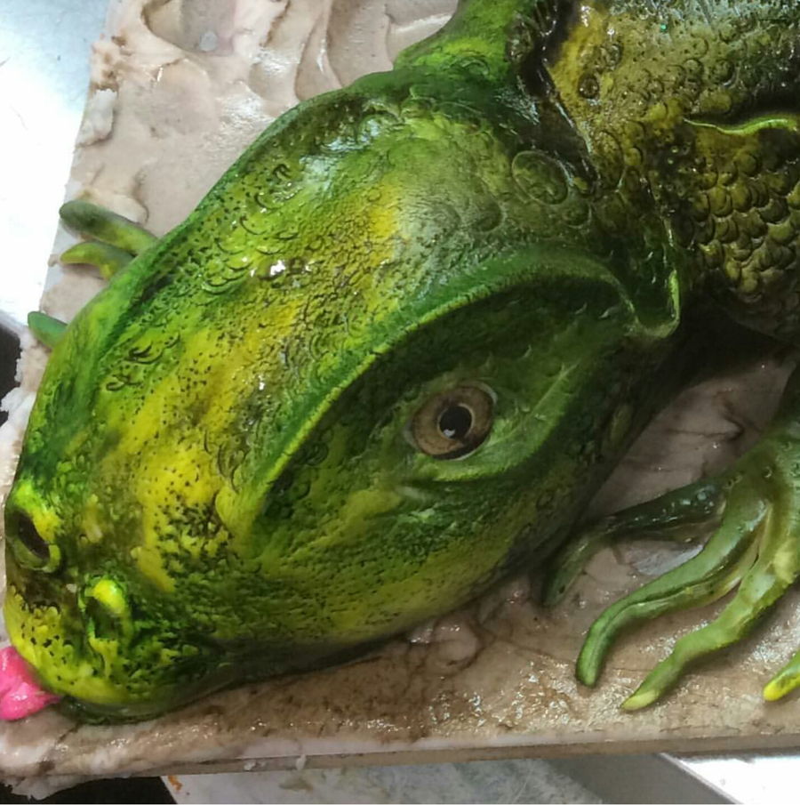 Iguana Cake - CakeCentral.com