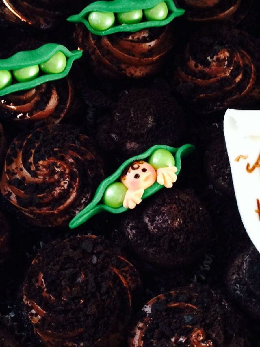 Baby Pea Garden Patch - CakeCentral.com