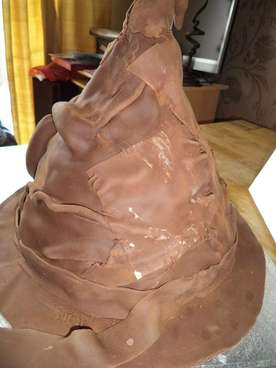 Harry Potter Hogwarts Sorting Hat - CakeCentral.com