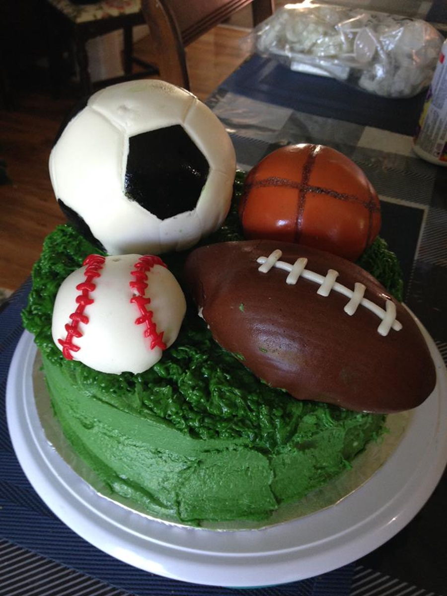 Sports Fan Cake - CakeCentral.com