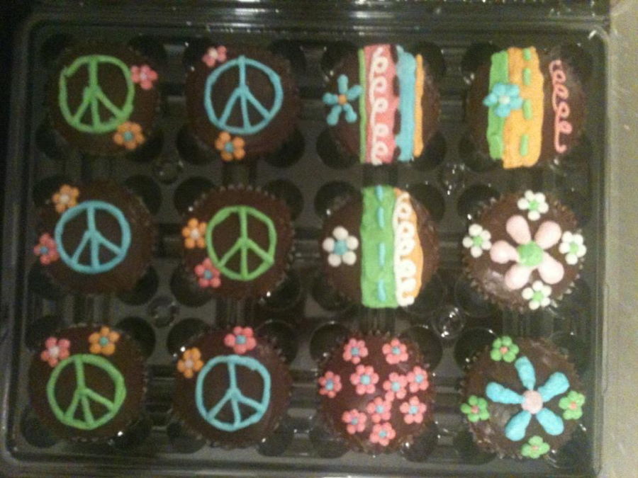 Peace Out Cupcakes - CakeCentral.com